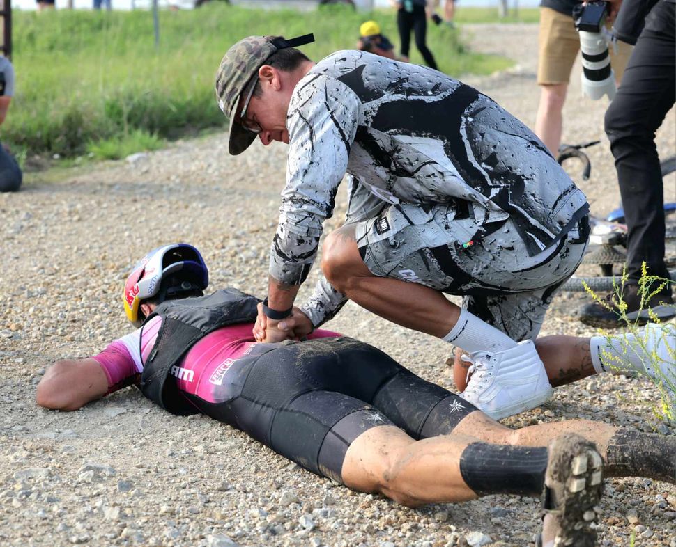 Payson McElveen ends chase for Unbound Gravel glory with physical ...