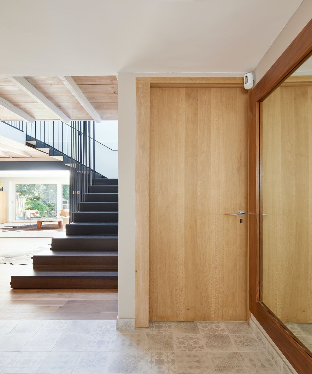 10 hallway door ideas that will elevate your entrance | Homebuilding