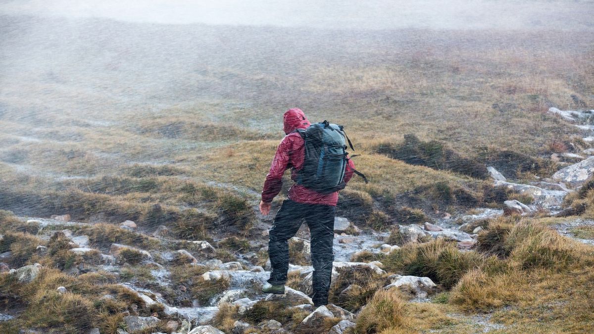 9 hiking hacks for easier adventures | Advnture