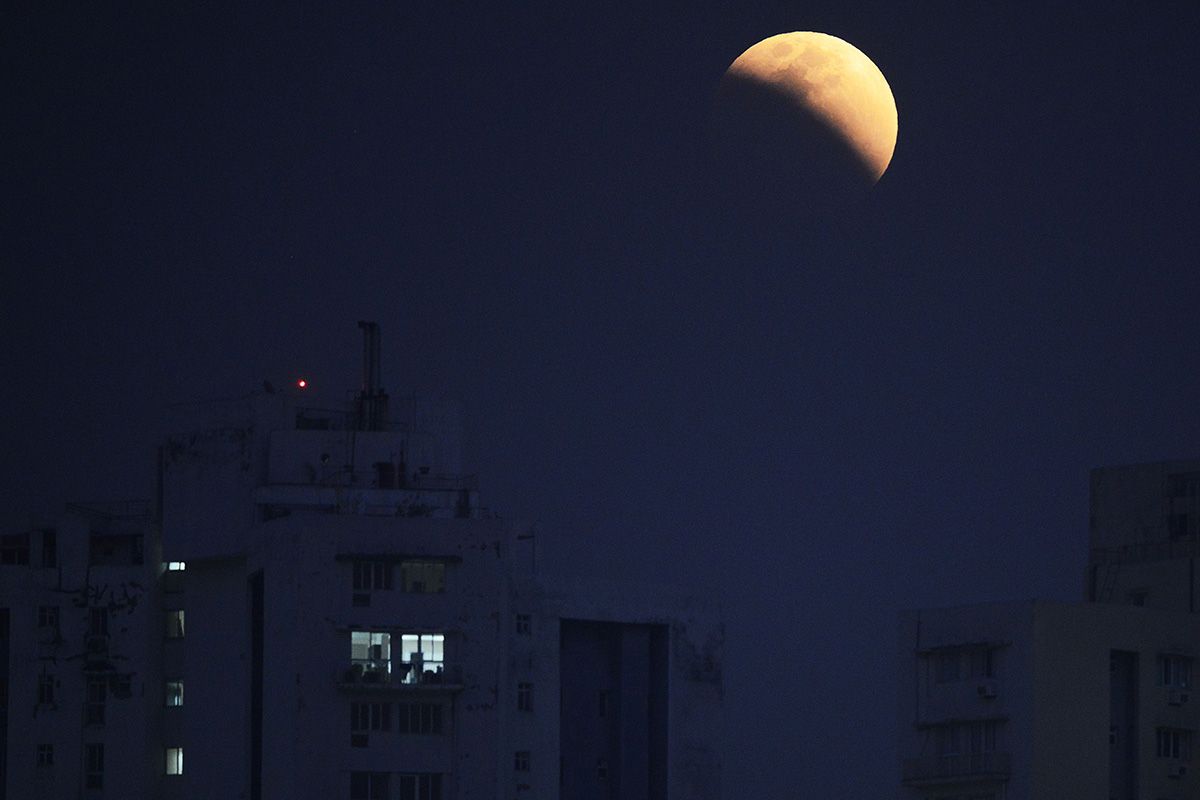 In Photos: The Rare Super Blue Blood Moon Lunar Eclipse of 2018: Page 2 ...