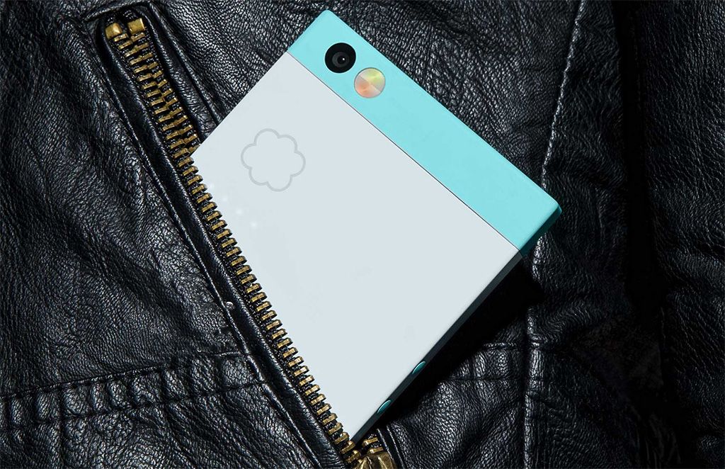 Razer buys cloud phone startup Nextbit | PC Gamer