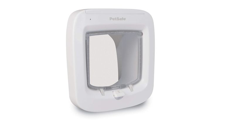 Best smart cat flaps: added security for you and your furry friends ...