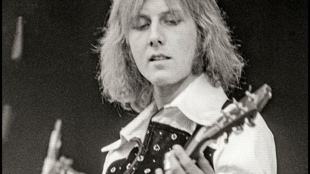 "I Was Set Free": Humble Pie Guitarist Clem Clempson Talks Lighting up ...