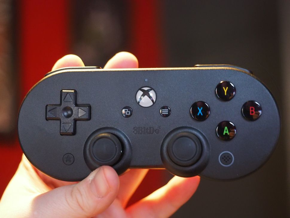 8bitdo Xbox mobile controller review: A gamepad for ants? | Windows Central