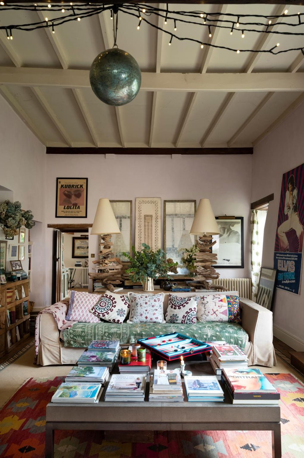Willow Crossley's cottage is full of Christmas charm | Livingetc