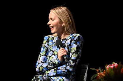 Emily Blunt Chooses Floral Philosophy di Lorenzo Serafini for Her ...