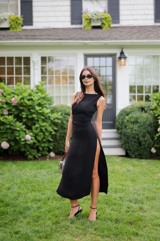 EmRata Ditched Linen Frocks for a '90s LBD in East Hampton | Who What Wear