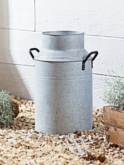 Outdoor Pots - Our Pick of the Best | Ideal Home