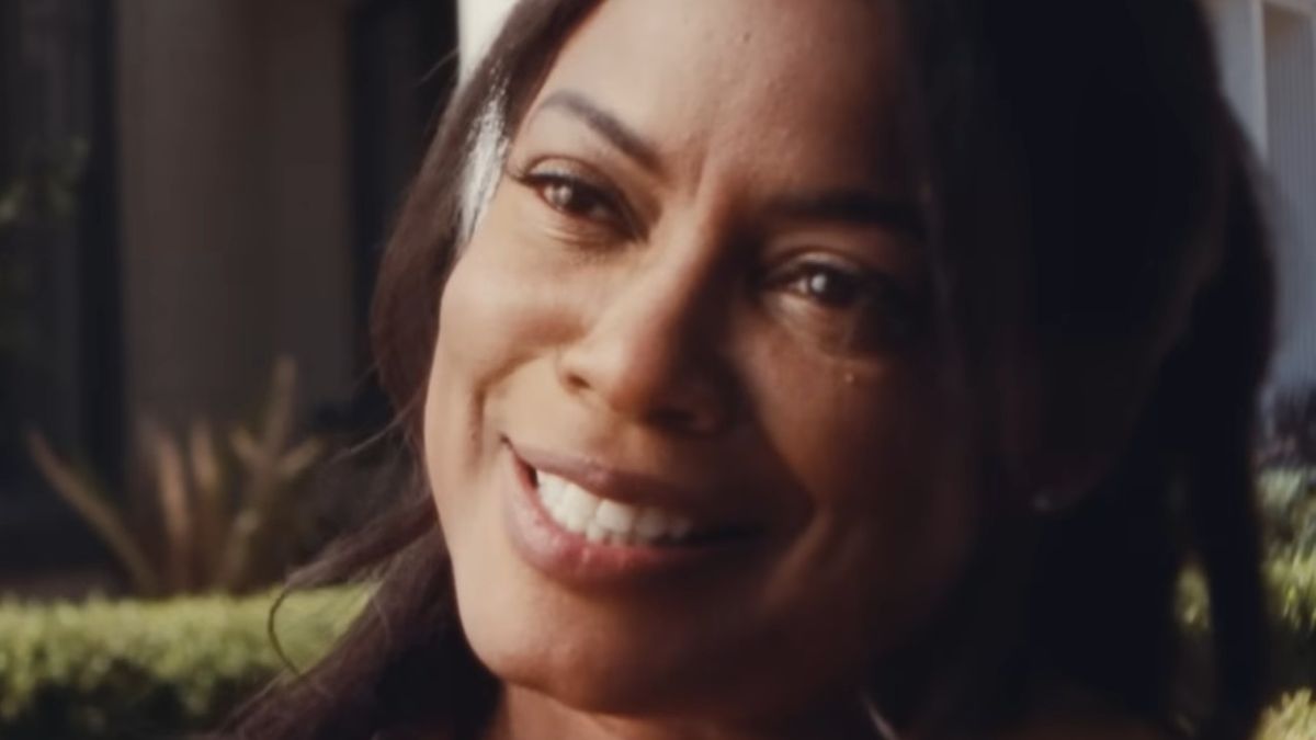 Aunjanue Ellis Taylor: Origin And 4 Other Movie Performances That ...