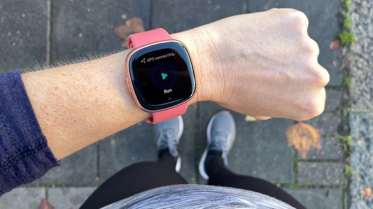 Fitbit Versa 4 Review | Coach