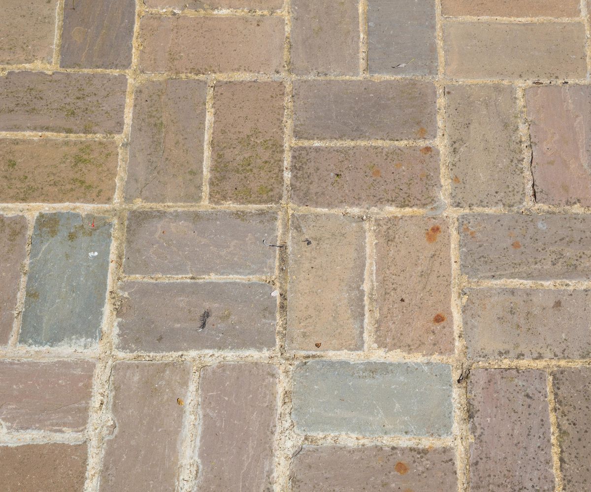 8 versatile block paving patterns for driveways and patios | Homebuilding