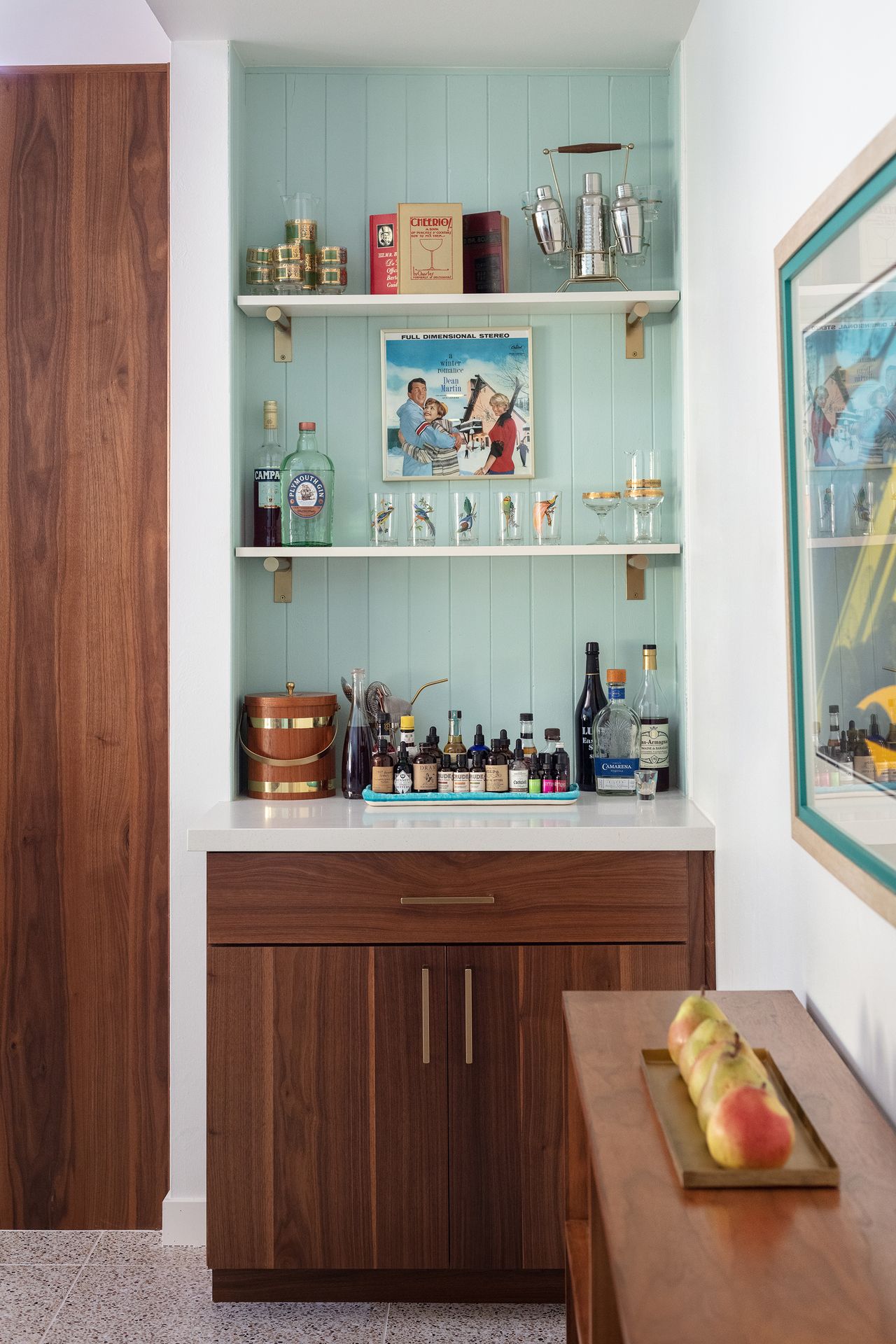 The Similarities of Scandinavian vs Mid-Century Modern Style | Livingetc