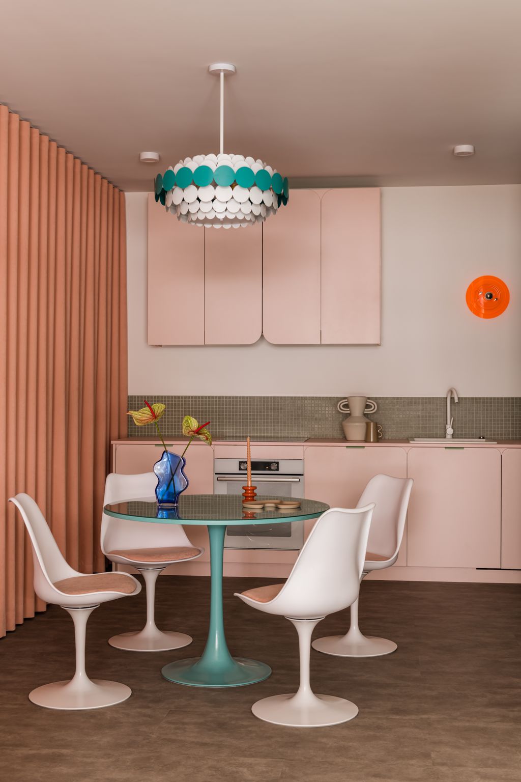 Colors That Go With Peach — 5 Expert-Favored Pairings | Livingetc