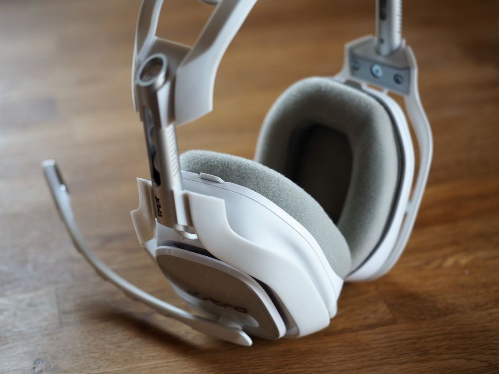 Astro A40 TR with MixAmp review: Elevate your audio game on Xbox and PC ...