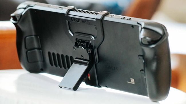 Deckmate Grip for Steam Deck hands-on: Better with a kickstand | Tom's ...
