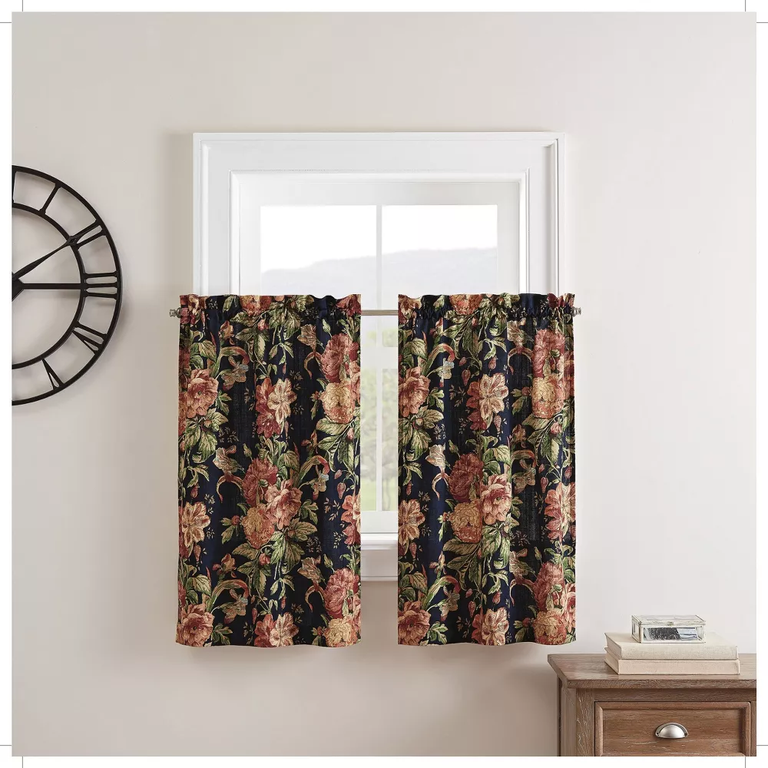 Designers Love Vanessa Hudgens' Retro-Style Curtains | Livingetc