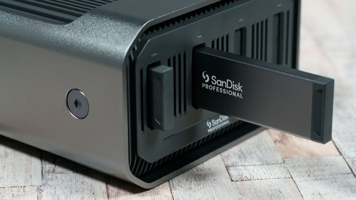 SanDisk Professional Pro-Blade Station review | Digital Camera World