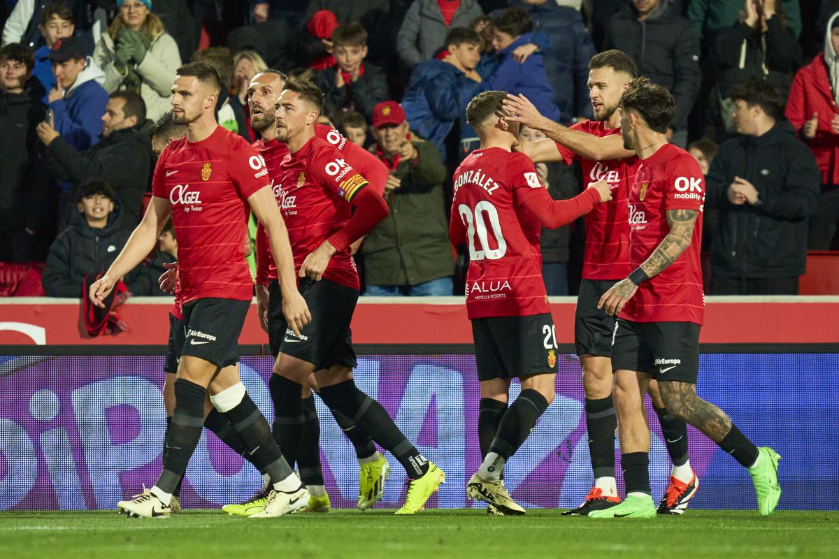 Famous teams that play in red | FourFourTwo