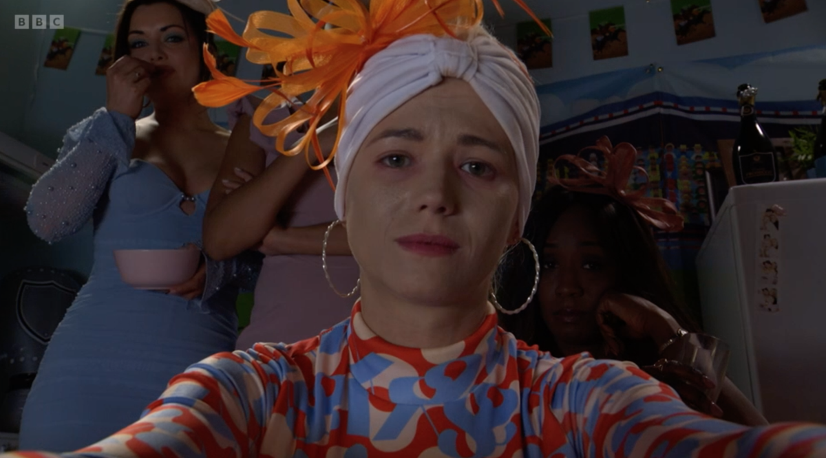EastEnders fans thrilled as Lola's reunited with soap LEGEND | What to ...