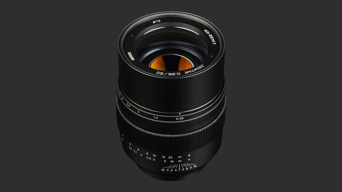 Zenitar 0.95/50 super fast Sony E-mount lens finally available ...