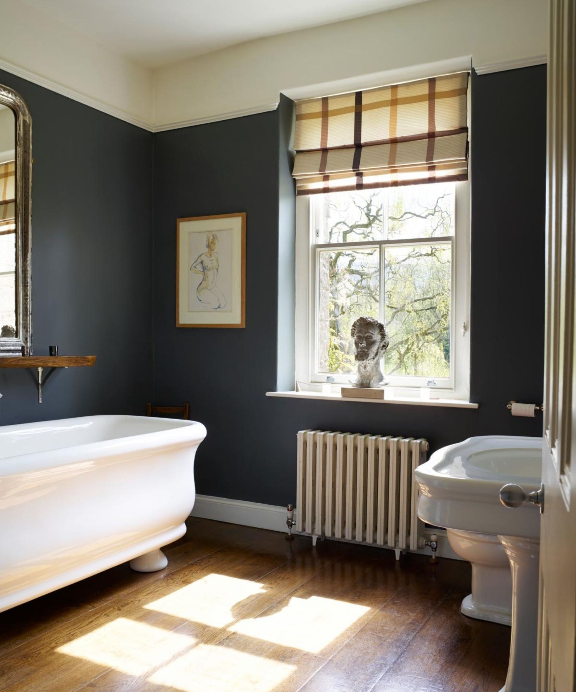 5 ways to decorate with Sherwin-Williams' Black Magic | Homes and Gardens