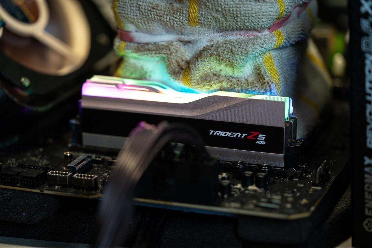 14900K at 7.7 GHz: How I Set 50 Overclocking Records with Intel's ...