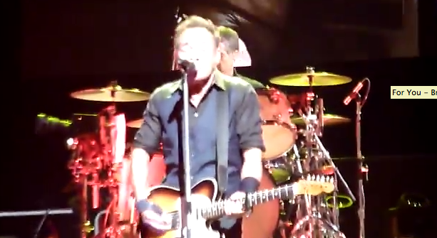 Bruce Springsteen Performs AC/DC's "Highway to Hell" in Perth ...