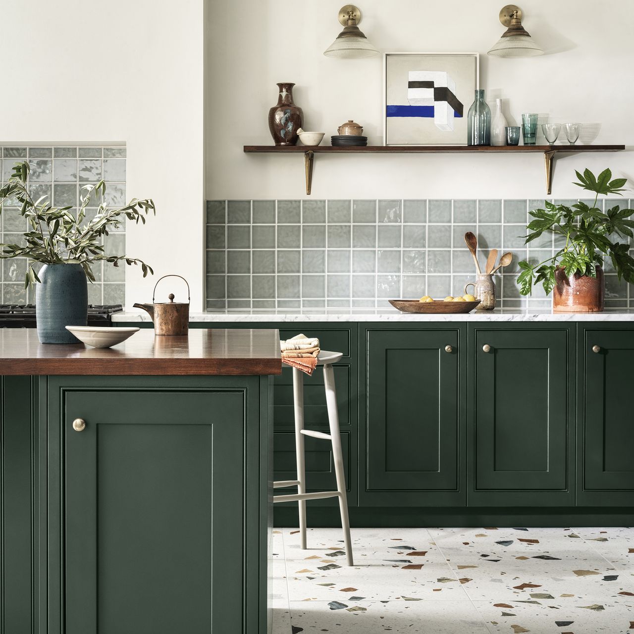 What colours go with green kitchens? 6 combos to try now | Ideal Home