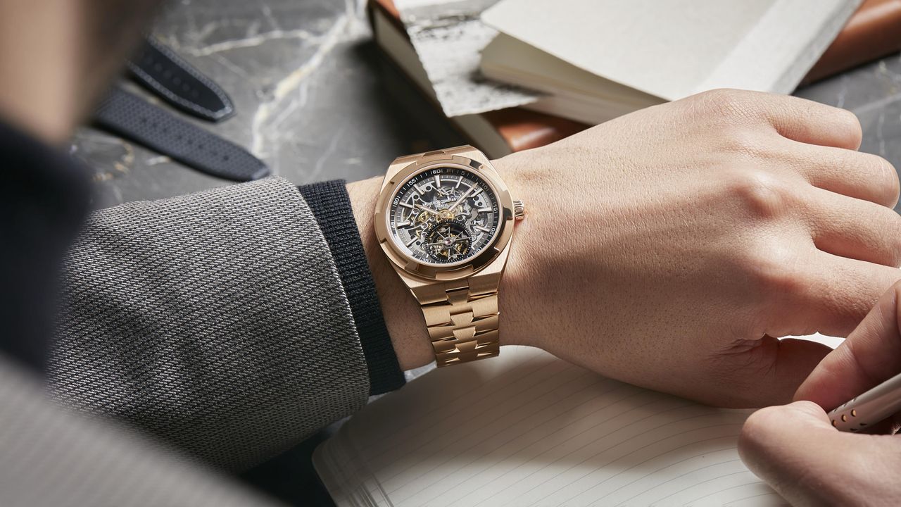 How does a tourbillon movement work? | T3