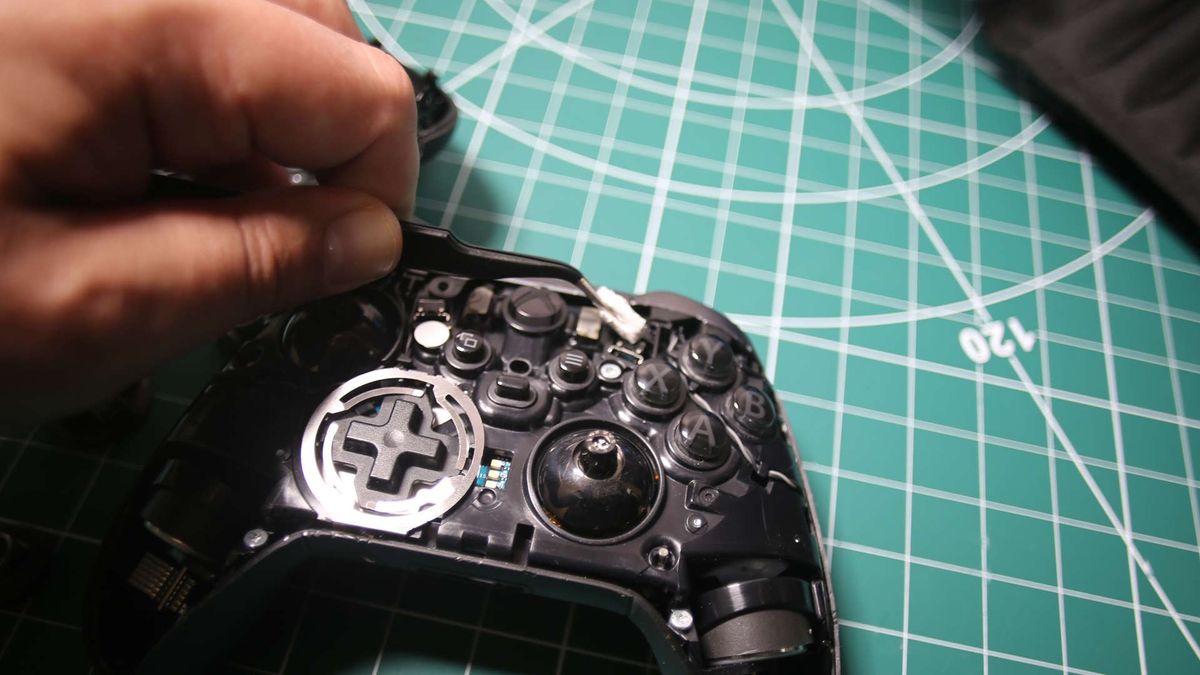 How to fix the Xbox Elite Series 2 bumper buttons | PC Gamer