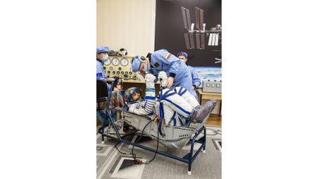 Hazzaa Ali Almansoori: The 1st Emirati Astronaut's Space Station ...