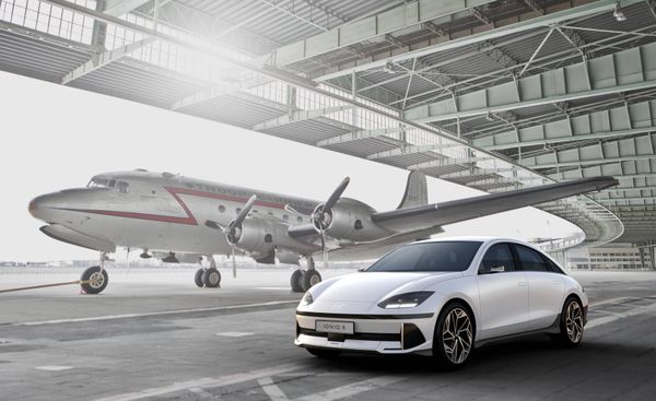 Test-flying the luxurious Piaggio Avanti EVO in Kent | Wallpaper