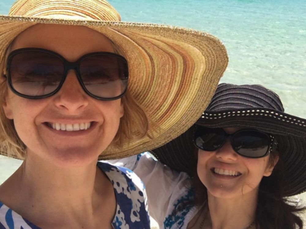 Eat Pray Love: Elizabeth Gilbert is dating her best friend Rayya ...