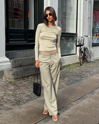 8 '90s-Inspired Outfits French Women Love | Who What Wear