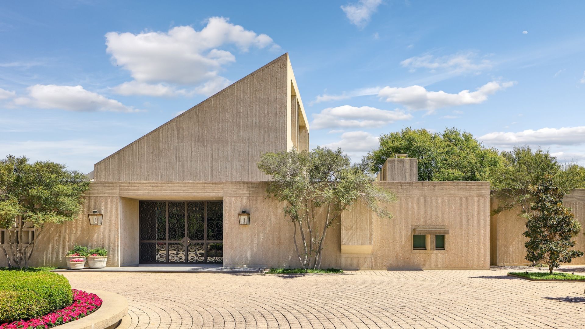 Inside an exceptional IM Pei-designed house now on the market in Fort ...