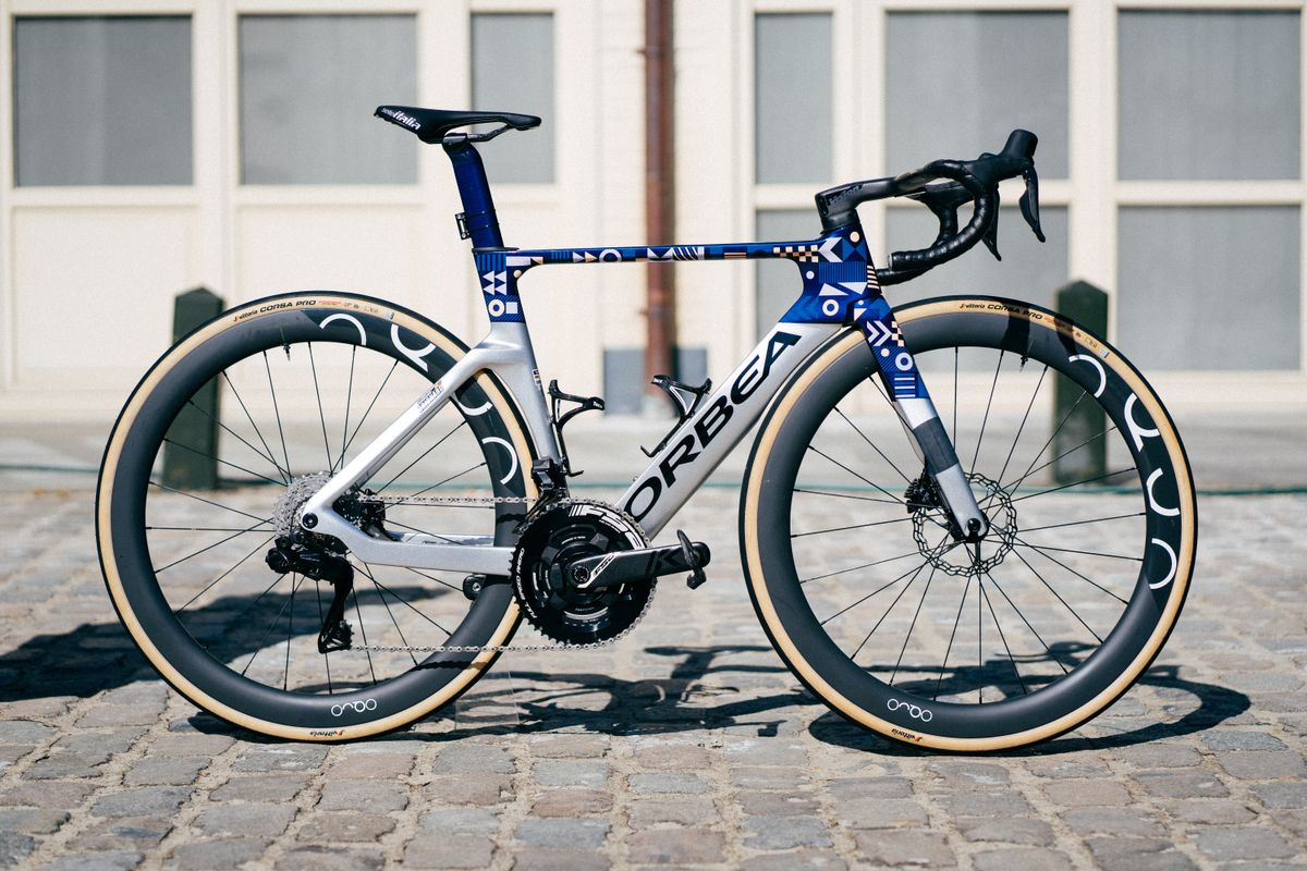 Every Lotto rider is getting a custom paint job for Tour of Flanders ...