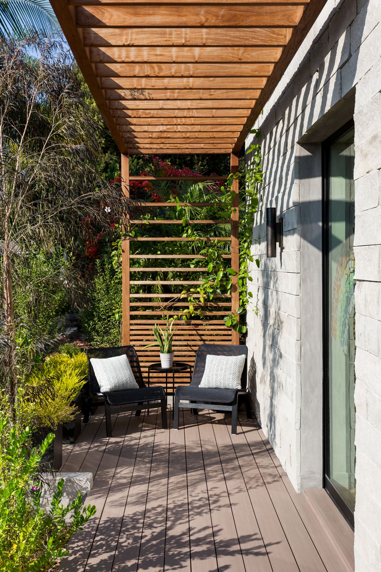 TOP 5 TRICKS TO GET YOUR SMALL BALCONY – Top Fity