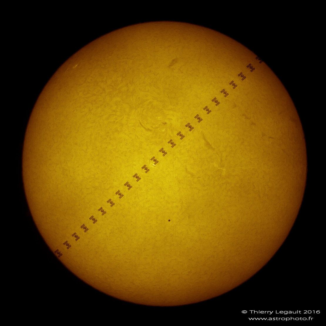 Photographer Snaps Epic View of Space Station and Mercury Crossing the ...