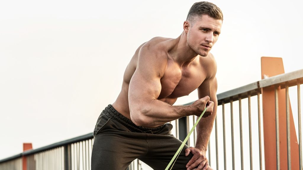Strength and conditioning coach shares 4 exercises to strengthen your ...