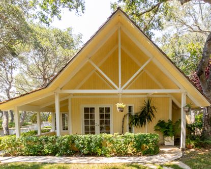 Movie icon Doris Day’s house in California is for sale for $7.4 million ...