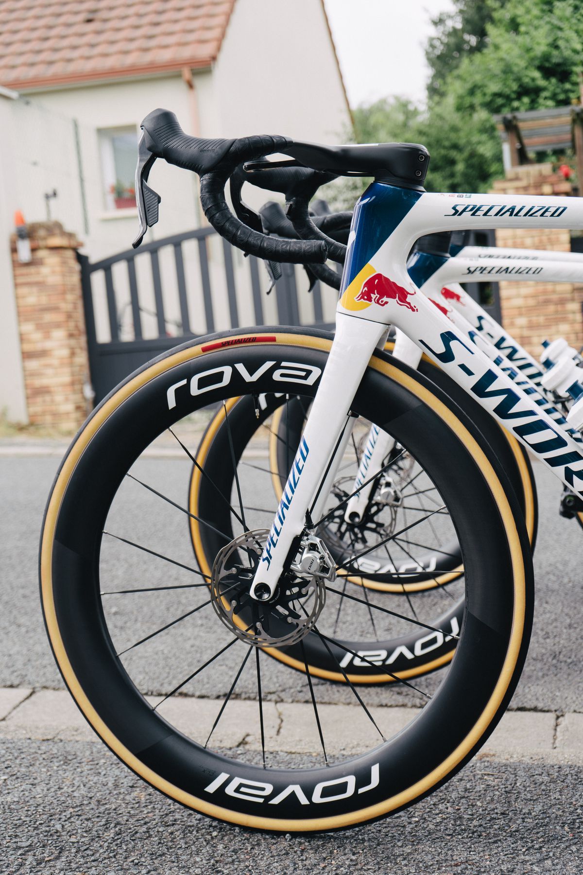 Specialized sneaks out a pair of new Roval Rapide wheelsets at the ...