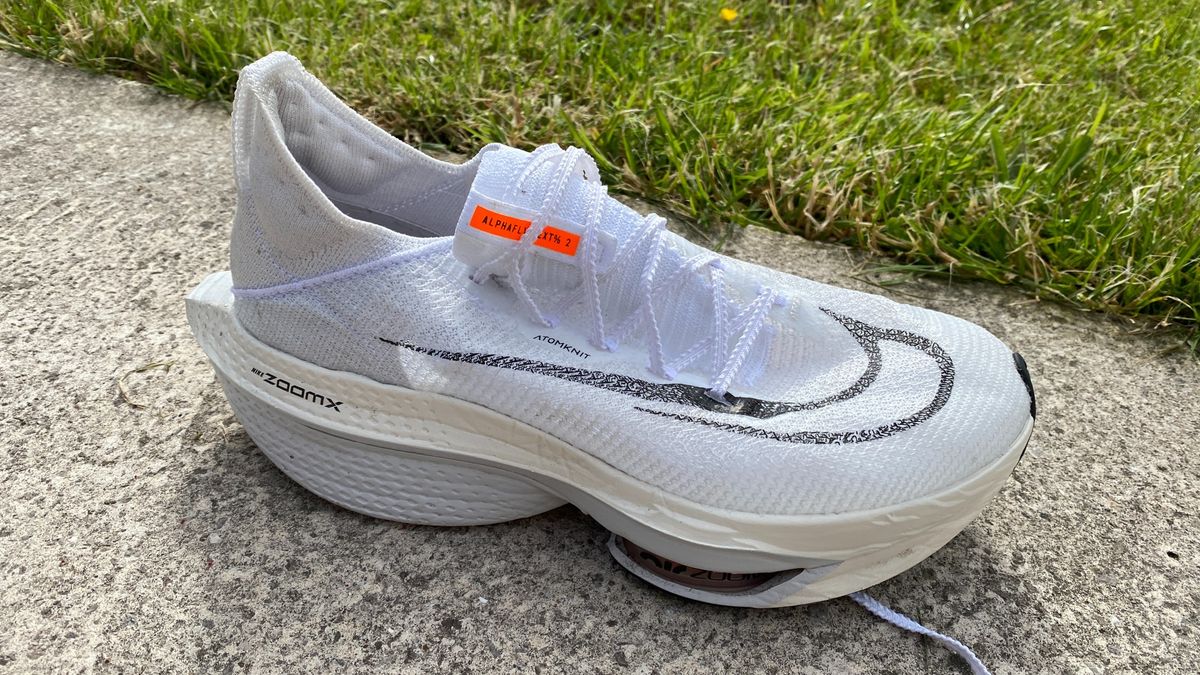 Nike Air Zoom Alphafly NEXT% 2 Review: World First Review | Coach