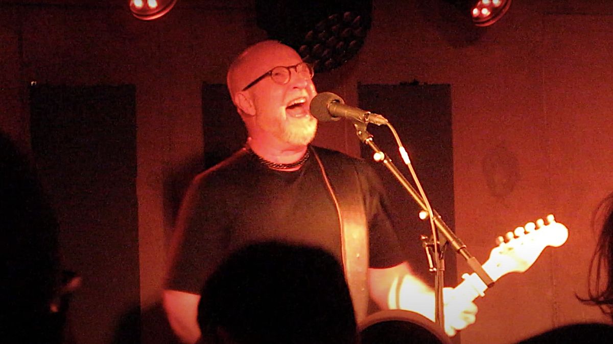 Bob Mould, live in London: one man and his guitar elevating troubled ...