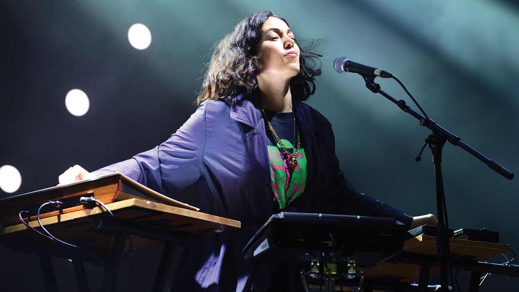 Kelly Lee Owens: "Analogue keeps things interesting. It rebels against ...