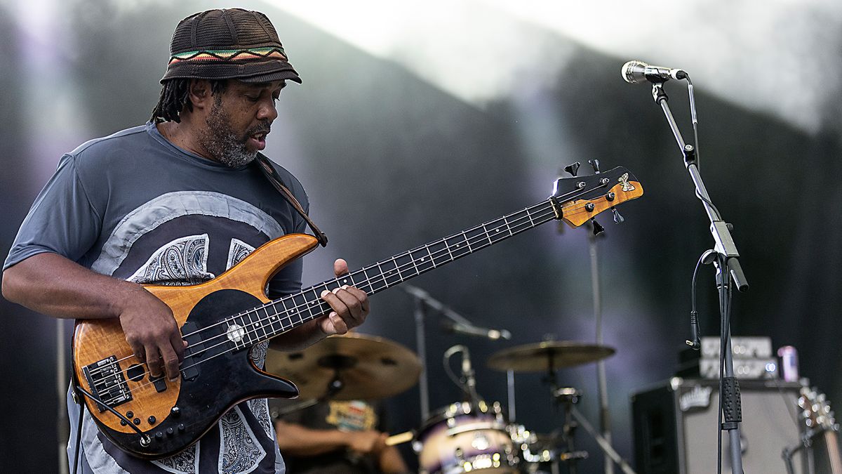 Hoobastank's Dan Estrin names the 10 guitarists (and one bassist) who ...