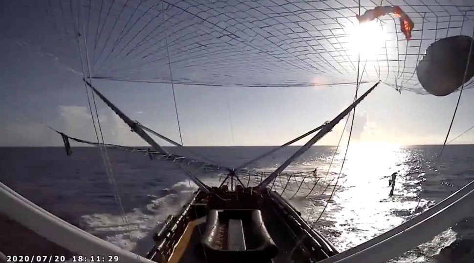 SpaceX catches entire rocket nose cone that fell from space for 1st ...