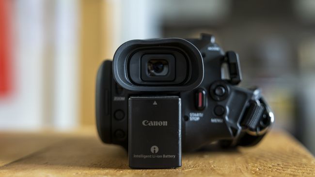 Canon HF G70 review: a compact camcorder for enthusiasts | Digital ...