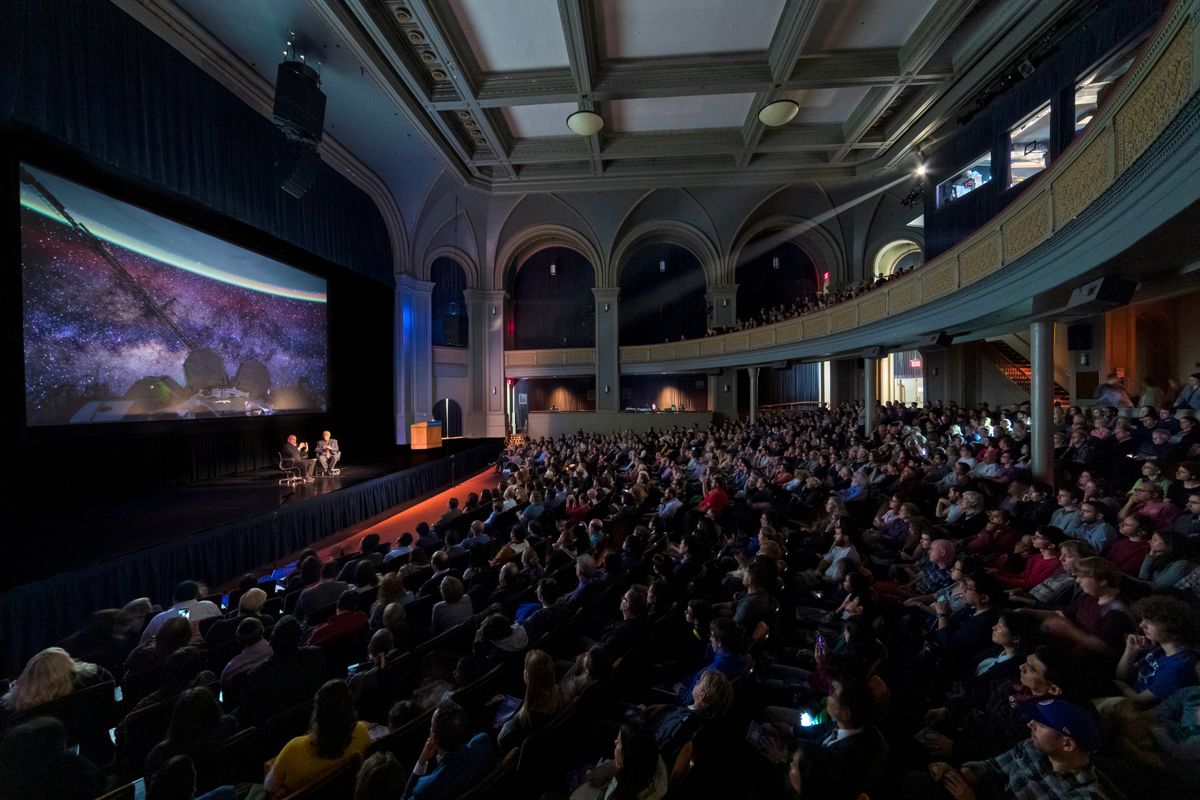 'Infinite Wonder': Scott Kelly Documents Yearlong Space Mission with ...
