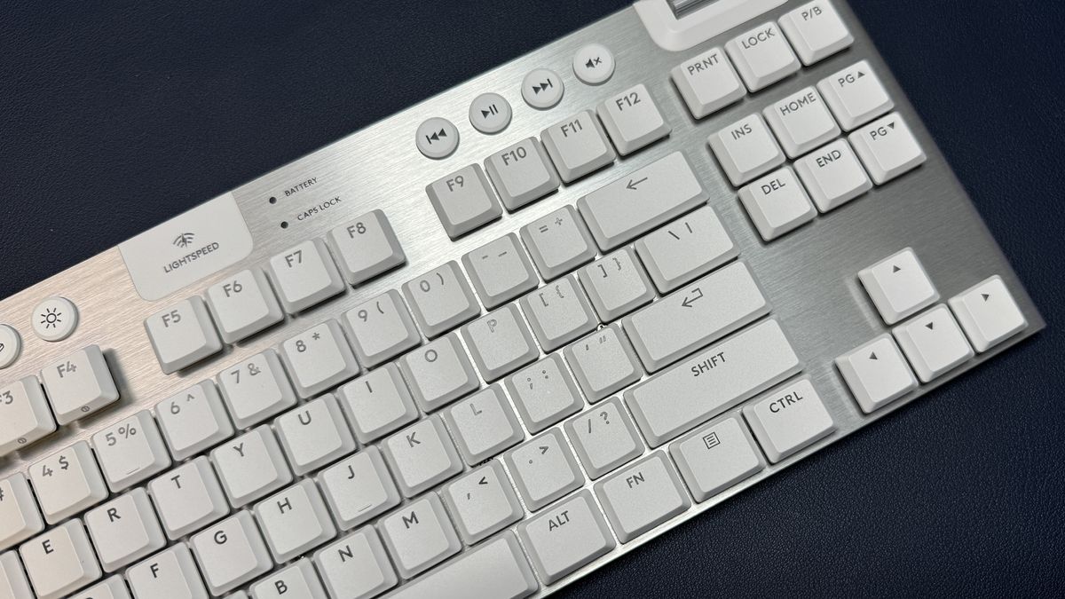 Logitech G915 X TKL Review: The same, but better? | Tom's Hardware