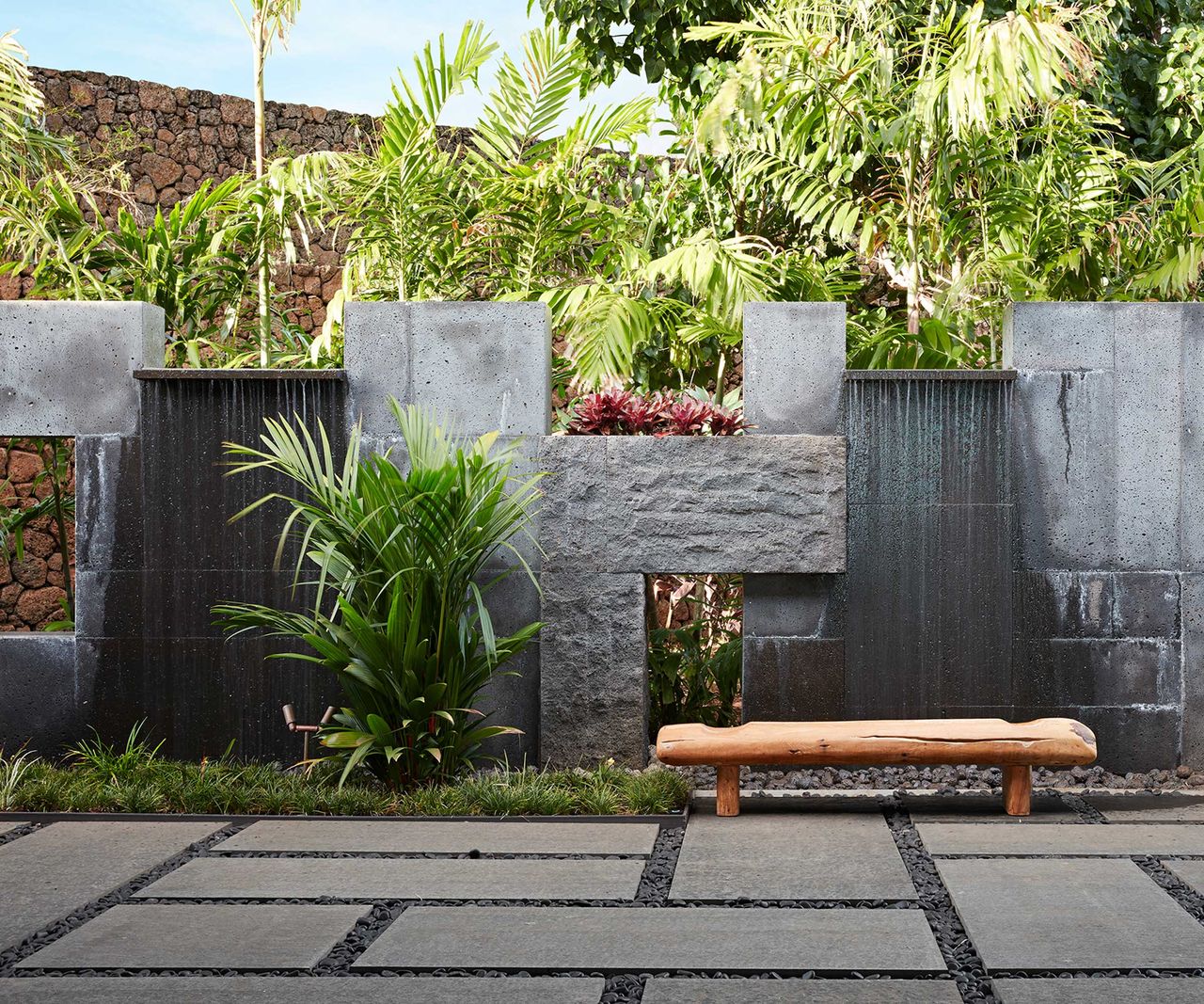 12 modern backyard ideas for a contemporary green space | Homes and Gardens
